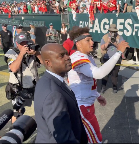 Patrick Mahomes Game Used/Game Worn Headband From Chiefs Vs. Eagles ...