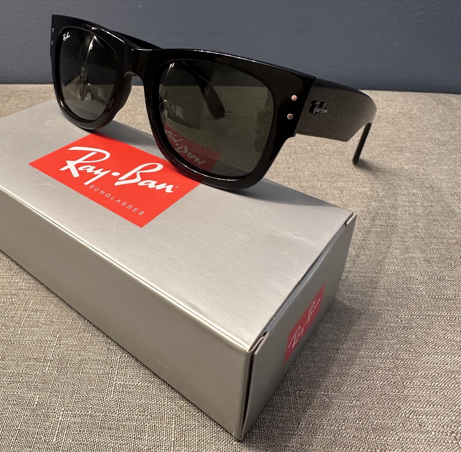 Ray-Ban Unisex Classic Mega Wayfarer Sunglasses BRAND NEW!!