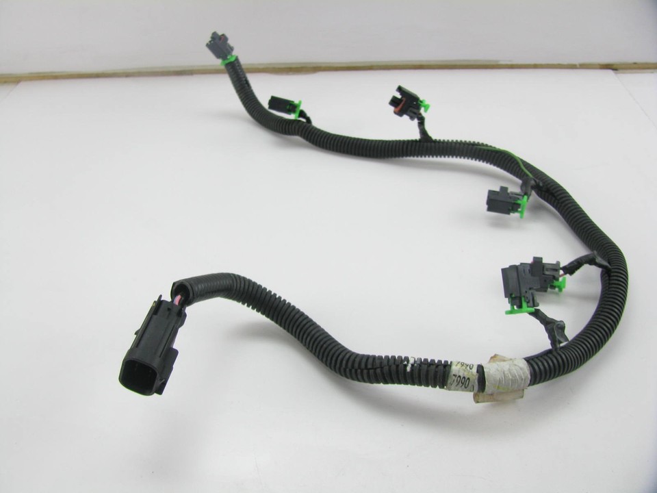 (6) MINI-DELPHI Fuel Injector Pigtail Connectors On A GM Wire Harness ...