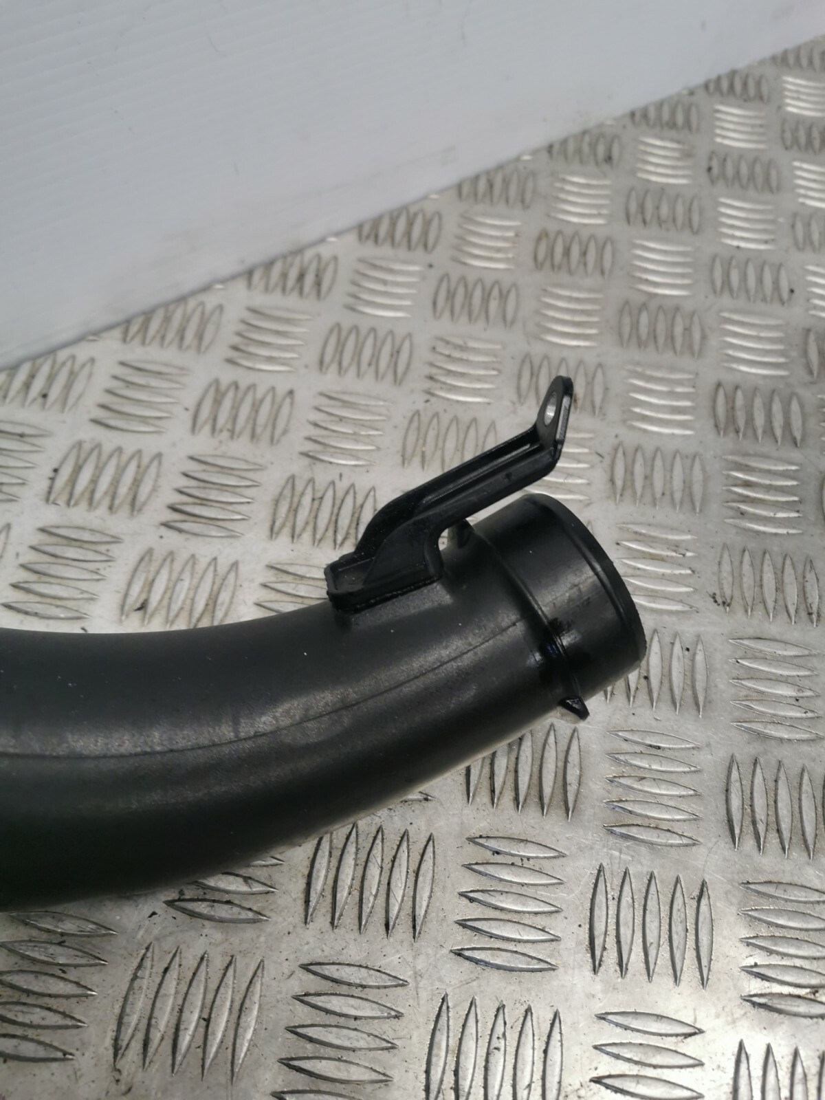 2010-14 VOLVO XC60 INTERCOOLER TURBO PIPE HOSE 30774692 | eBay UK