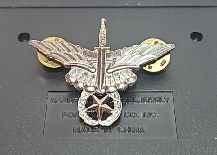 UNITED STATES U.S ARMY FREEFALL PARACHUTIST BADGE PIN SILVER TONE 2 ...