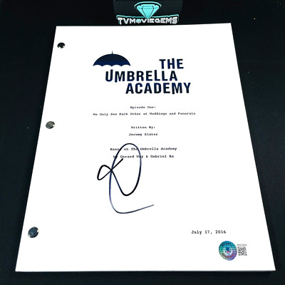 DAVID CASTANEDA SIGNED THE UMBRELLA ACADEMY FULL PILOT SCRIPT w/BECKETT ...