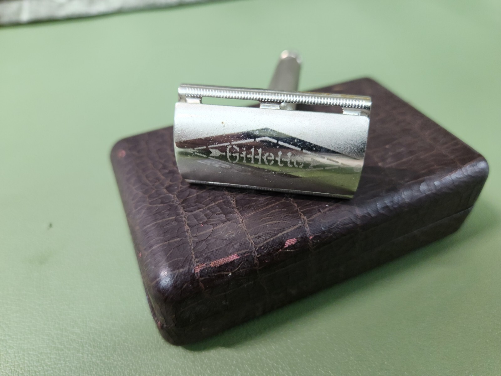 Vintage GILLETTE Tech 3 PC Silver Tone Double Edge Safety Razor w ...