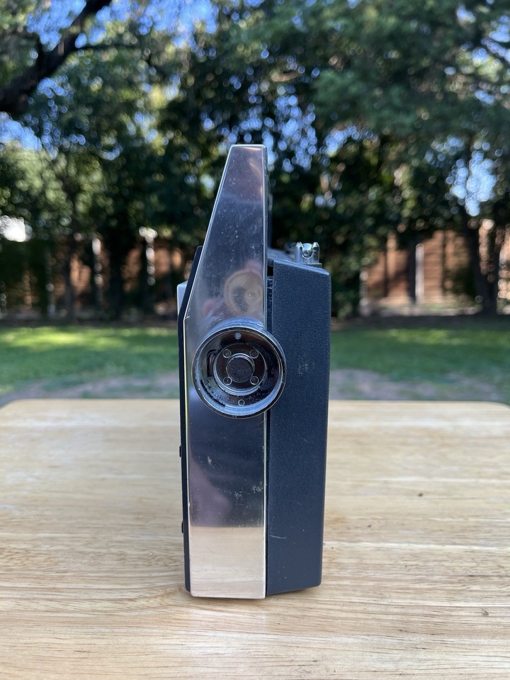 Vintage SONY 7F-81W Silver Black AM/FM Portable Solid State Transistor ...