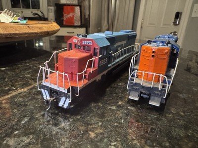 HO scale Grand trunk SD40 & GP9 | eBay