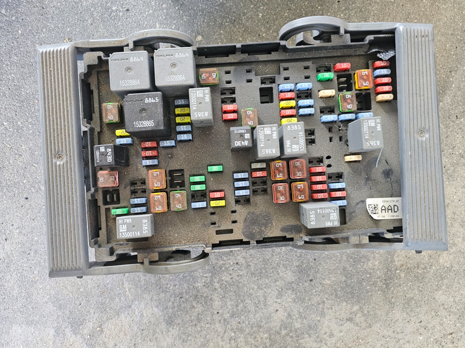 10-13 Chevrolet Silverado Fuse Box Junction OEM 25941370 Module 660 ...