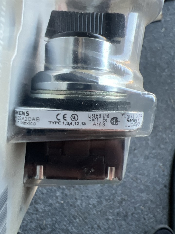 Siemens | 52SA2CABA1P | 3 Position Selector Switch New In Package Free ...