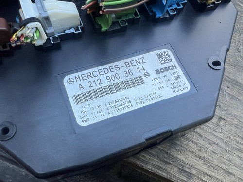 🛑 10-16 Mercedes R172 SLK250 E350 Front SAM Module Relay Fuse Box ...