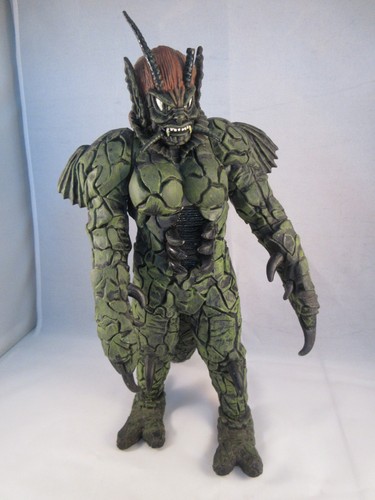 Vintage 1989 BILLIKEN She-Creature Model Kit, pro built 12 inch tall ...