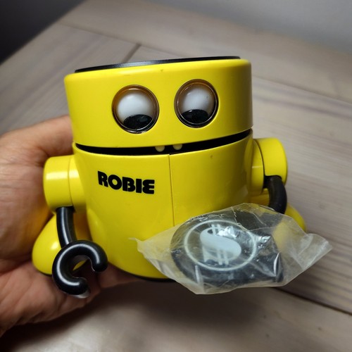 Vtg 1988 Robie The Banker Robot Bank by Radio Shack Yellow/Black Clean ...