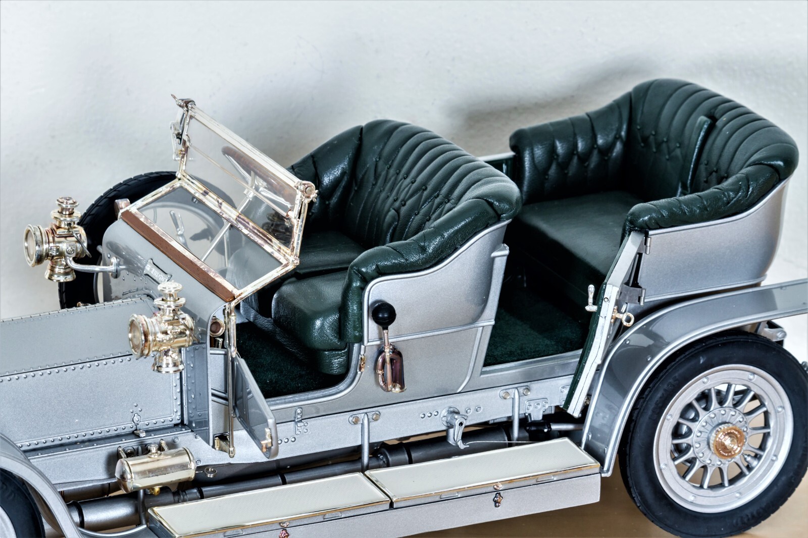 1907 Rolls-Royce Silver Ghost 1:12 Scale Model Car by The Franklin Mint ...