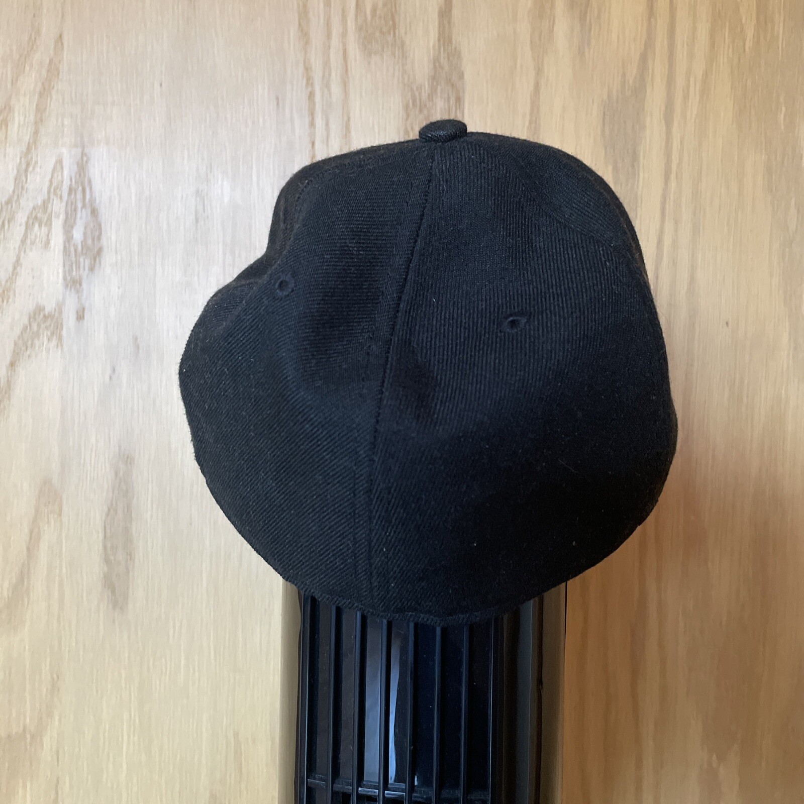 New Era custom embroidered skeleton cap - Gem