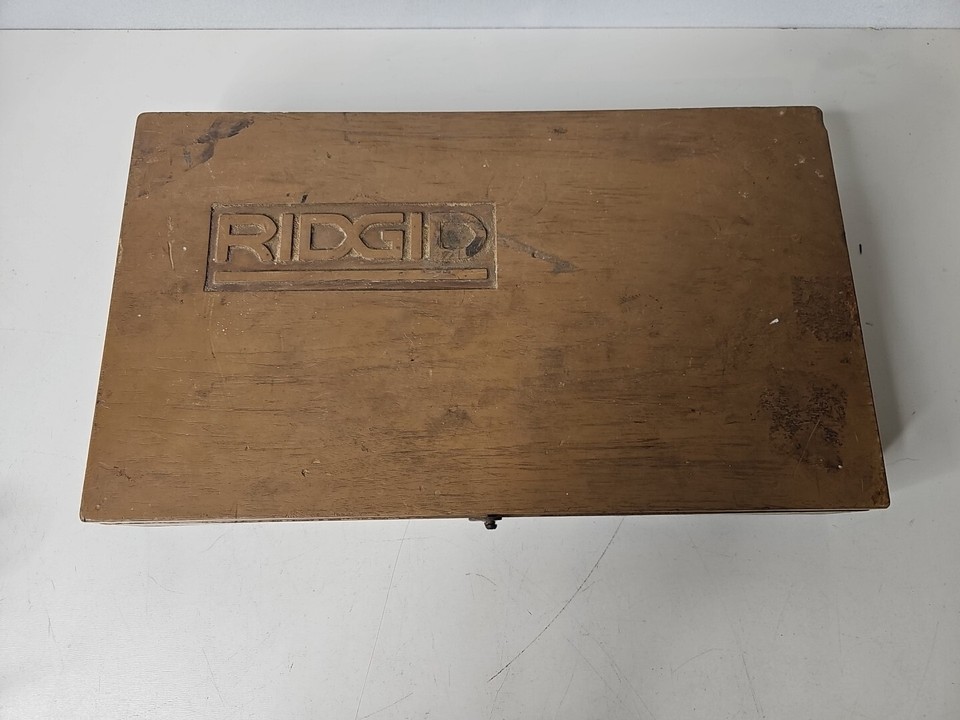 RIDGID SET NO. 25 SCREW PIPE EXTRACTORS IN BOX SEE PHOTOS DESCRIPTION ...