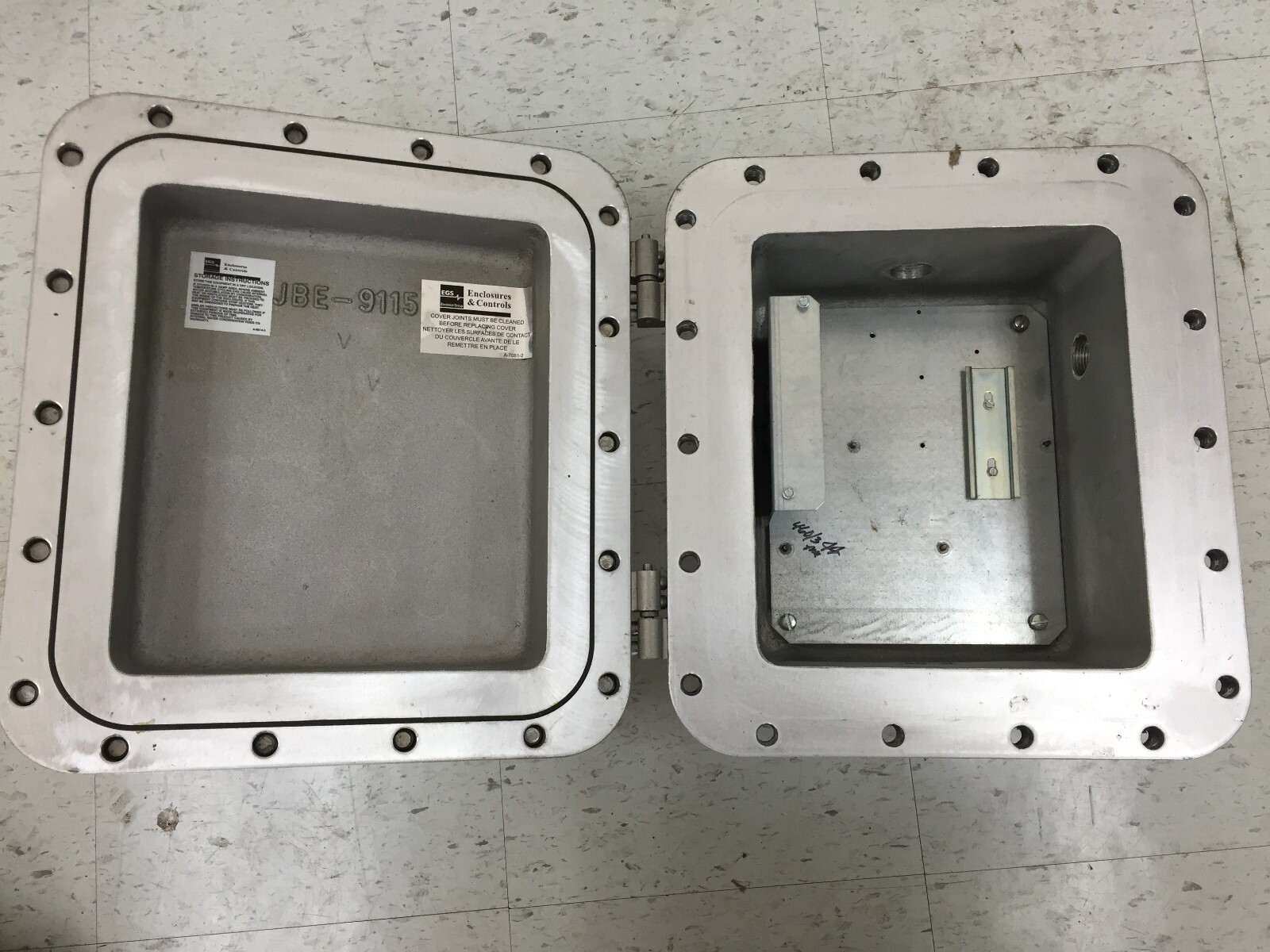 EGS/CURLEE CJBEW091105-200 3 OUTLET EXPLOSION PROOF JUNCTION BOX | eBay