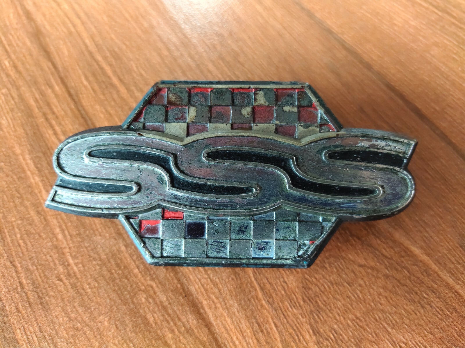 NISSAN DATSUN BLUEBIRD SSS 910 Emblem Badge Front Grille Logo Genuine ...