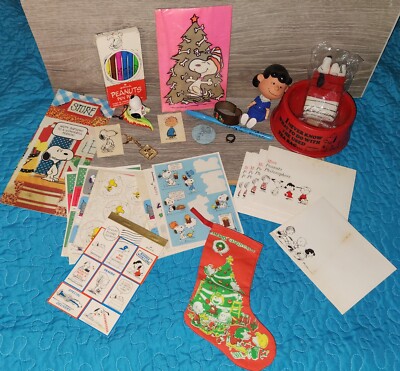 Vintage Array Of Charles Schultz Peanuts Snoopy Collectables Peanuts ...