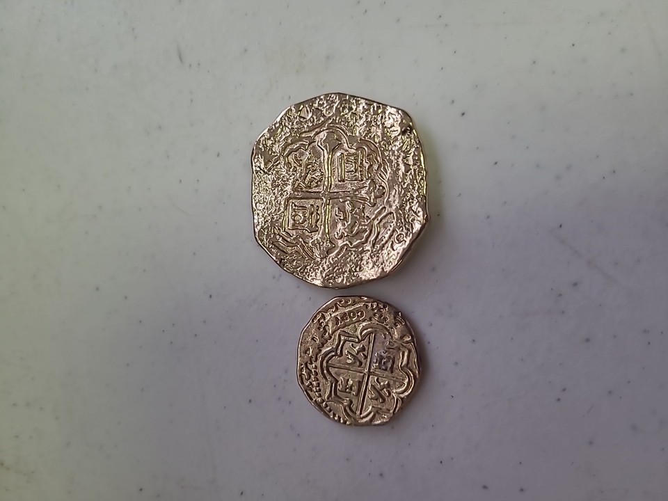 Spanish 8 Reales Cob Coin Replica Gold Tone Heavy Detailed Pirate ...