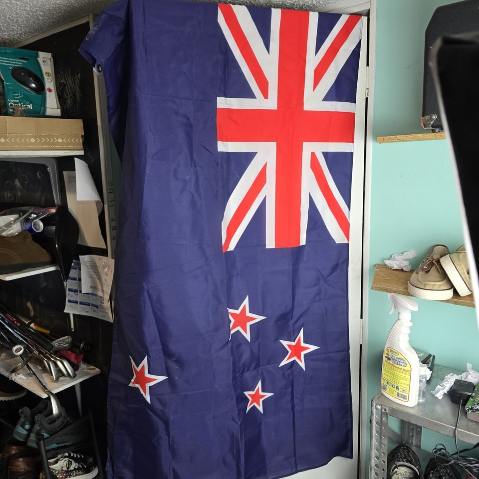 NEW ZEALAND National Flag Dura Lite Nylon Dettra Box Vtg 3' x 5' Red ...