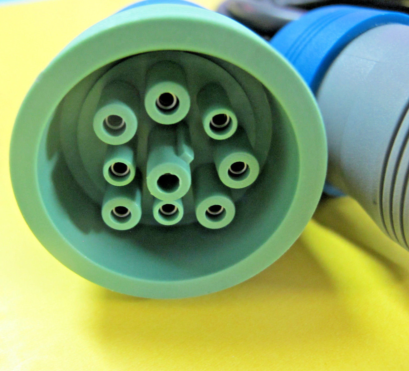 Deutsch 6 / 9 Pin Y Cable with Green CAN500 Connector for Nexiq USB ...