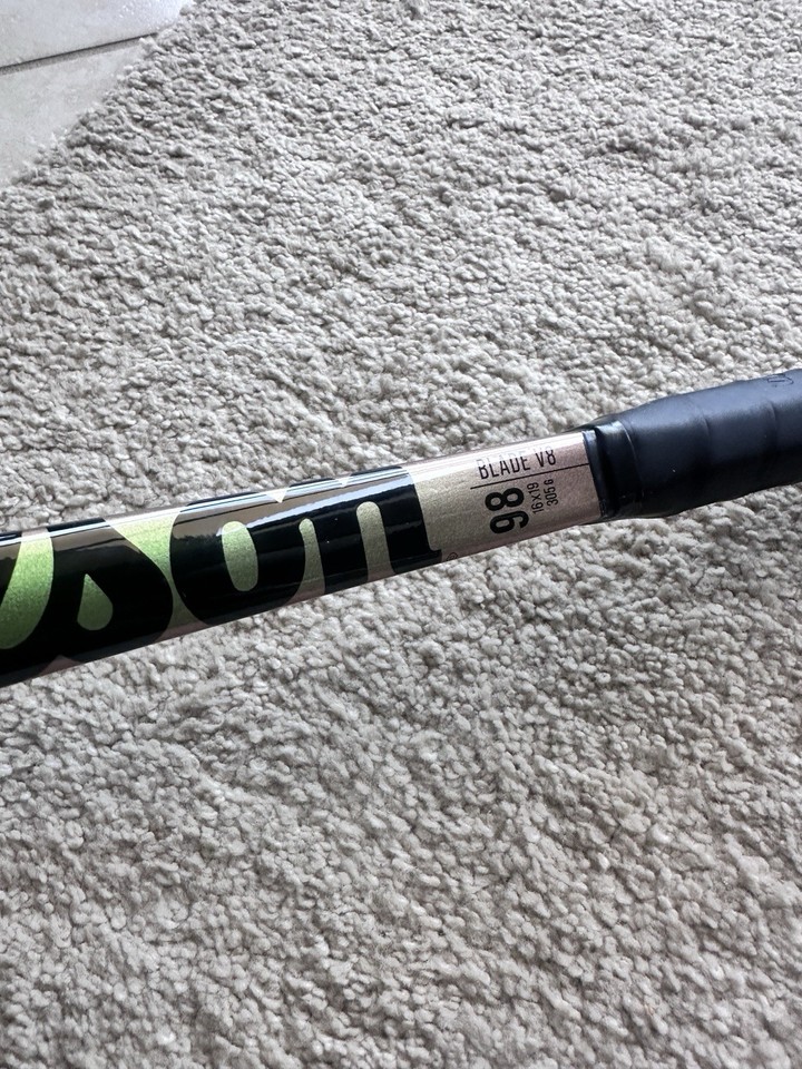 Very Rare - Pro stock Wilson steam 99, 16x19 / Grip #2. Blade V8 Glossy ...