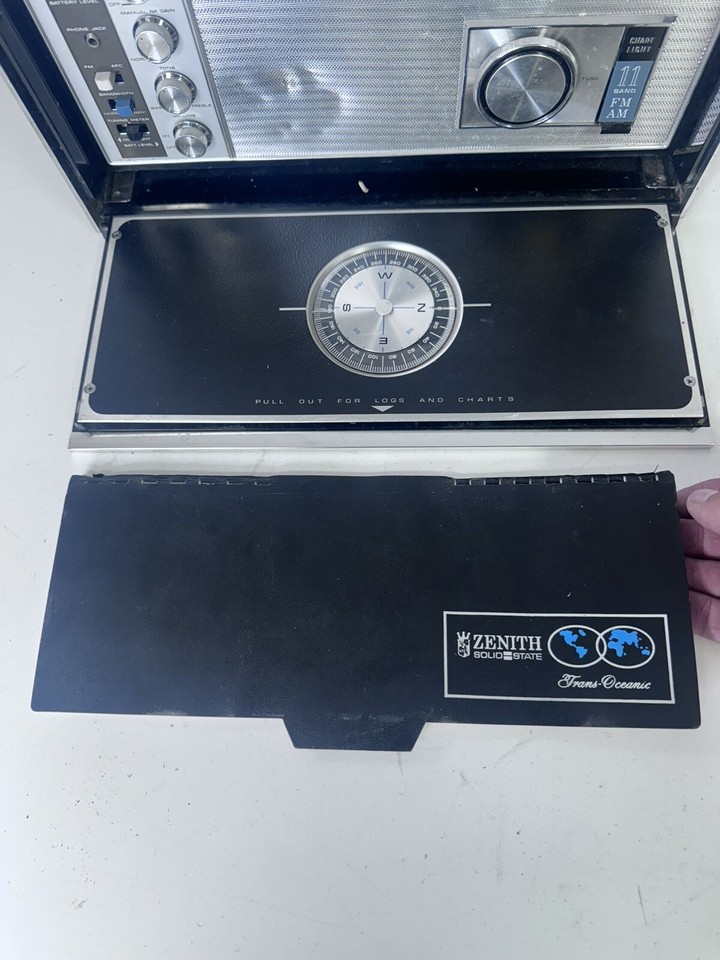 VTG Zenith Royal Trans-Oceanic D7000Y 11 Band AM/FM S/W Radio Tested ...