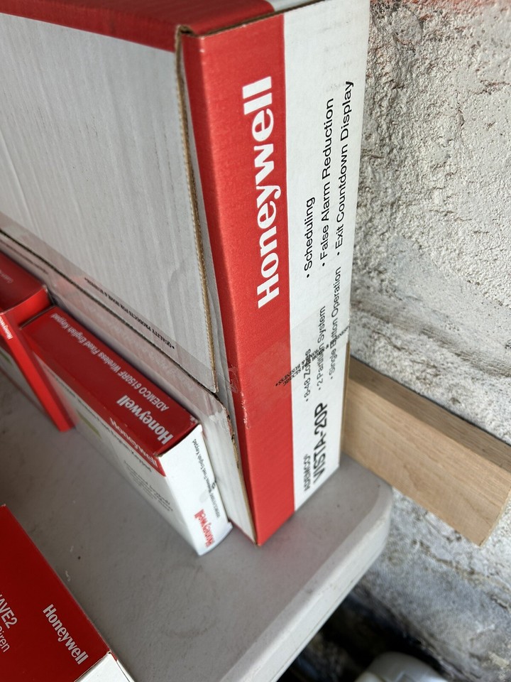 HONEYWELL ADEMCO VISTA SERIES SECURITY SYSTEM (COMPLETE HOME SYSTEM ...