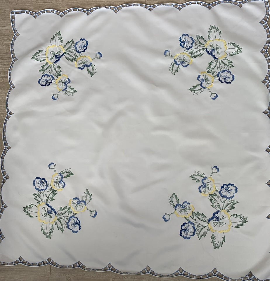 German Poly Tablecloth With Fliwers | eBay