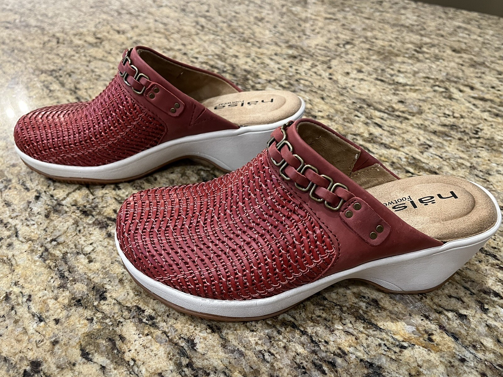 New without box Halsa Footwear Women's Dark Red Chloe Clog - Size 6.5M ...