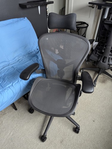Herman Miller Fully Loaded Posture fit Size B Aeron with Atlas Headrest ...