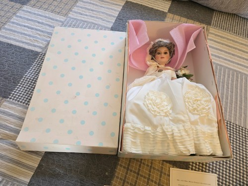 Madame Alexander Jacqueline Kennedy Bride Porcelain Doll W/Stand Box ...