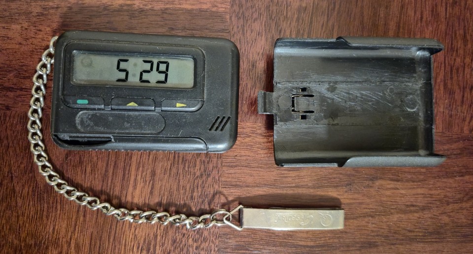 Beeper Pager with Belt Clip Holster and Metal Chain with Clip, Black | eBay