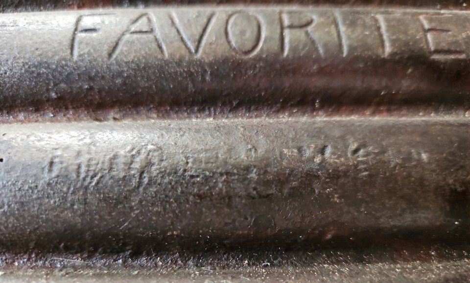 Antique Favorite Cast Iron Stick Pan 22 Slots Each Measures 3.5 " | eBay