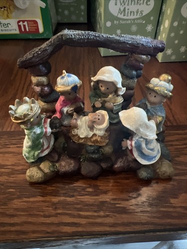 Tii Collections Ceramic resin Children's Holy Family Nativity Home Dec ...