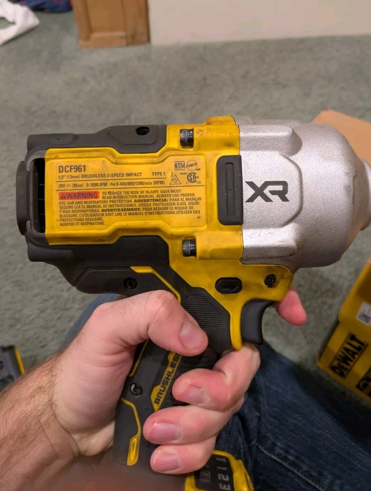 DEWALT DCF961 20V MAX XR BL 1/2 in. Impact Wrench with Hog Ring (Tool ...