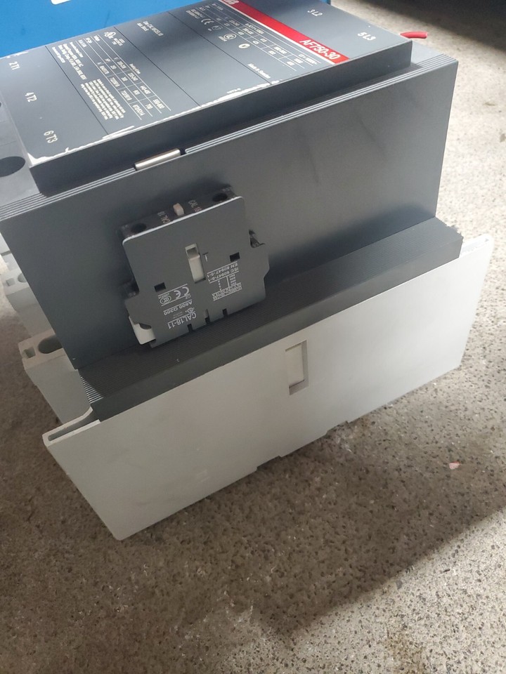 ABB AF750-30-11 1SFL637001R7011 AC Contactor 100-250V AC/DC FREE ...