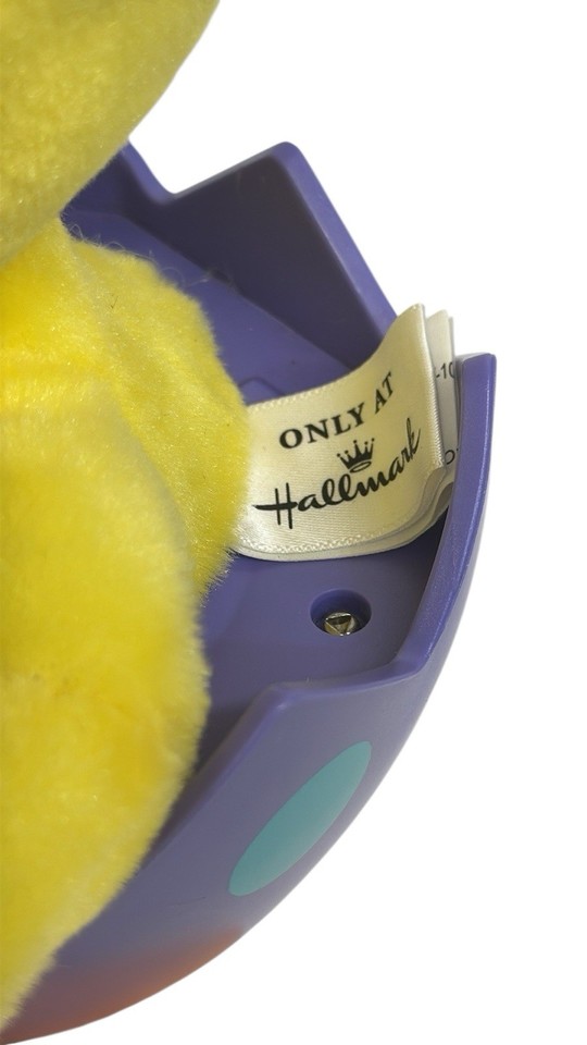 2014 Hallmark Tip N Fall Tweety Bird Sound Motion Looney Tunes Easter ...
