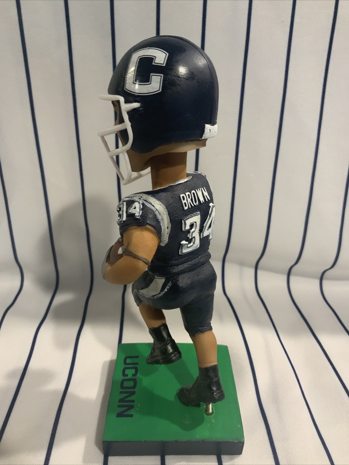 Donald BROWN UCONN College Football BOBBLE Head Nodder With Box 7" Tall ...