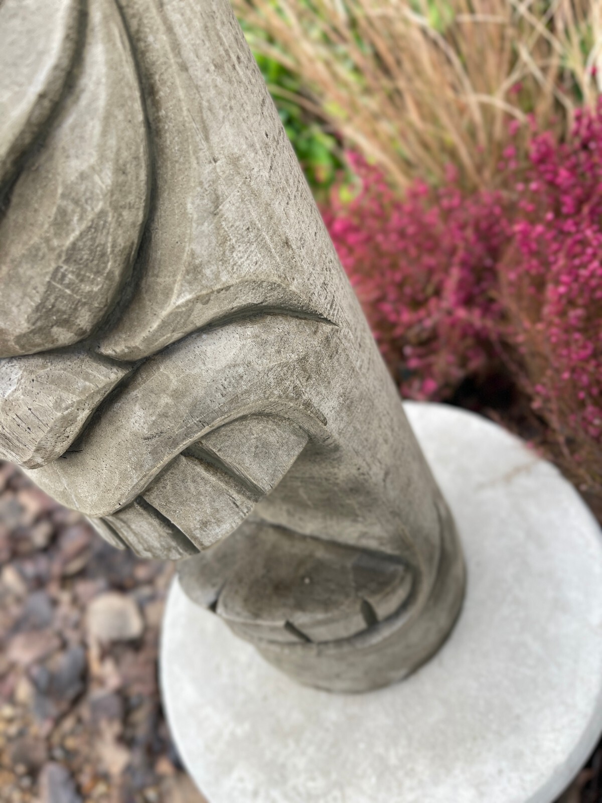 Stone tiki totem decor Outdoor head figure Concrete totem pole ...