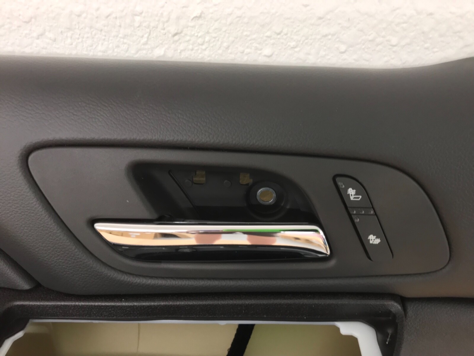 Gm oem interior front door trim panel left driver side 84127289 ebony ...