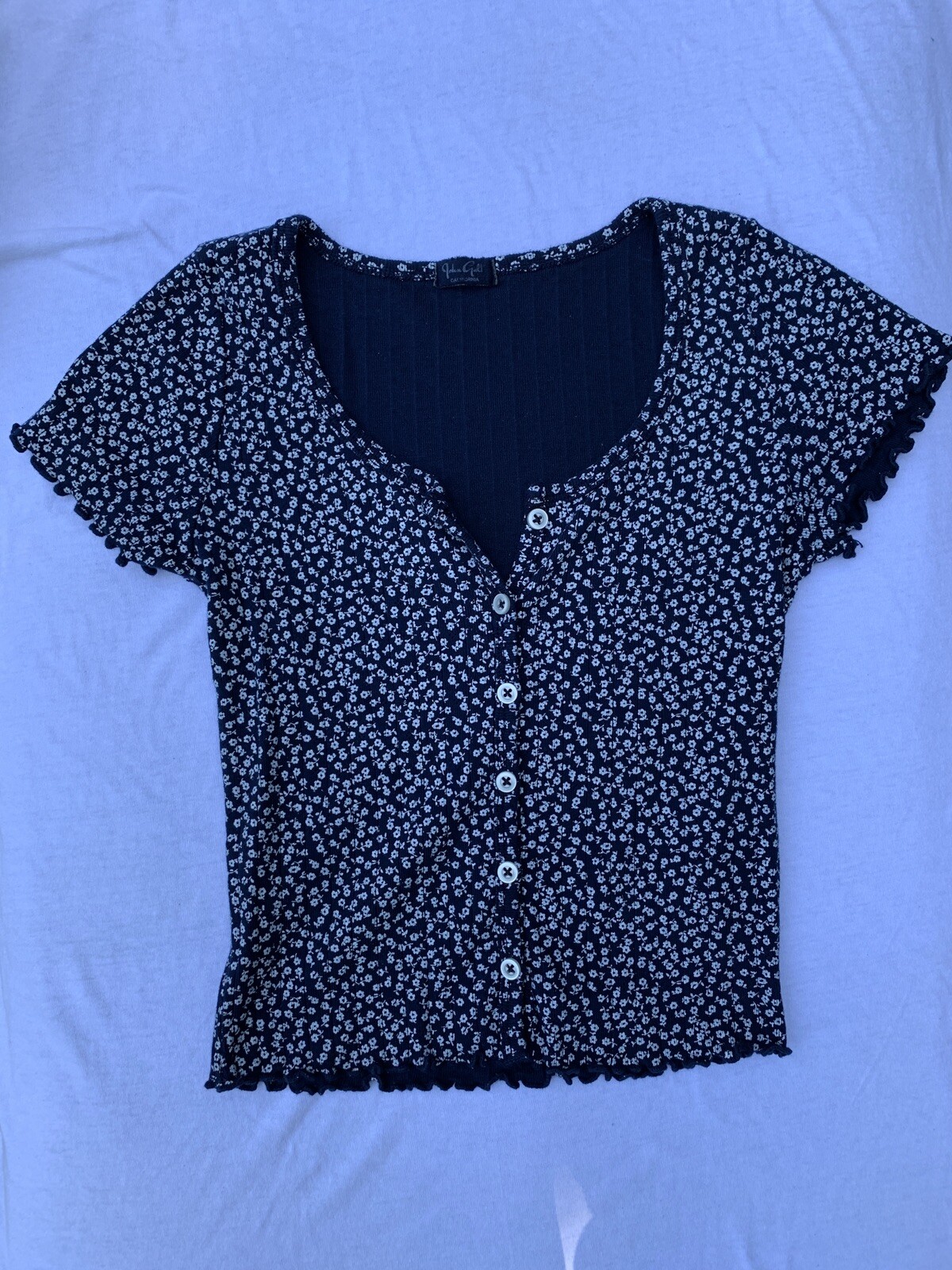 Pacsun navy blue flower detail cropped short sleeve button up top size ...