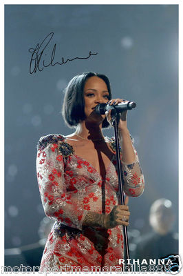 RIHANNA STUNNING PORTRAIT SIGNED 6x4 PHOTO PRINT AUTOGRAPH MUSIC | eBay