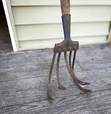 Antique Norcross 5 Tine Hand Claw Cultivator Rustic Yard Garden Decor ...
