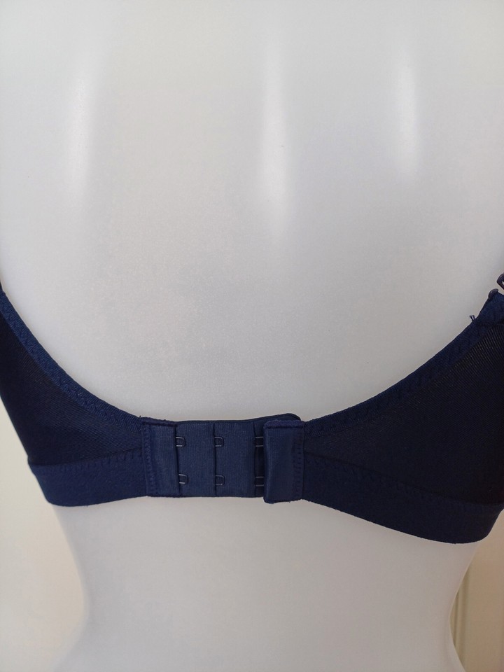 M&S NAVY BLUE Full Cup Non-Wired, High Impact Sports Bra Size 32B, 34A ...