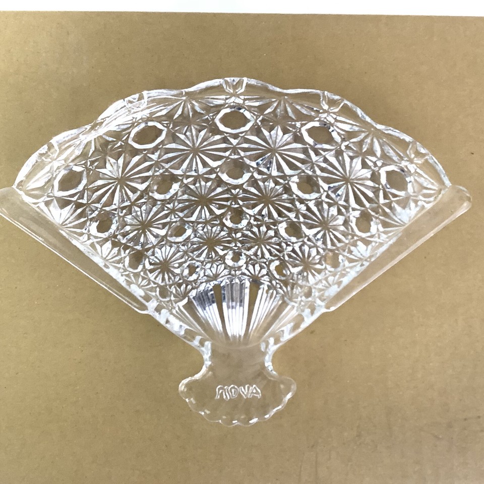 Avon Vintage Shell Shape Glass Soap Dish Candy Plate | eBay