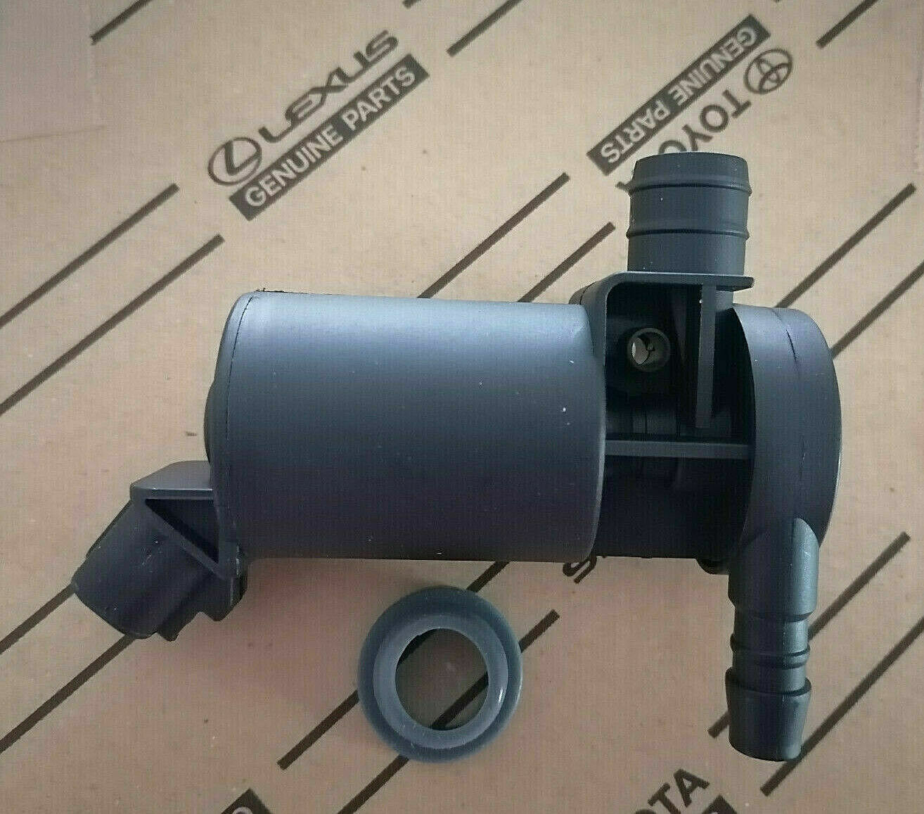 85280-30040 Toyota Lexus Motor and pump assy, headlamp cleaner ...