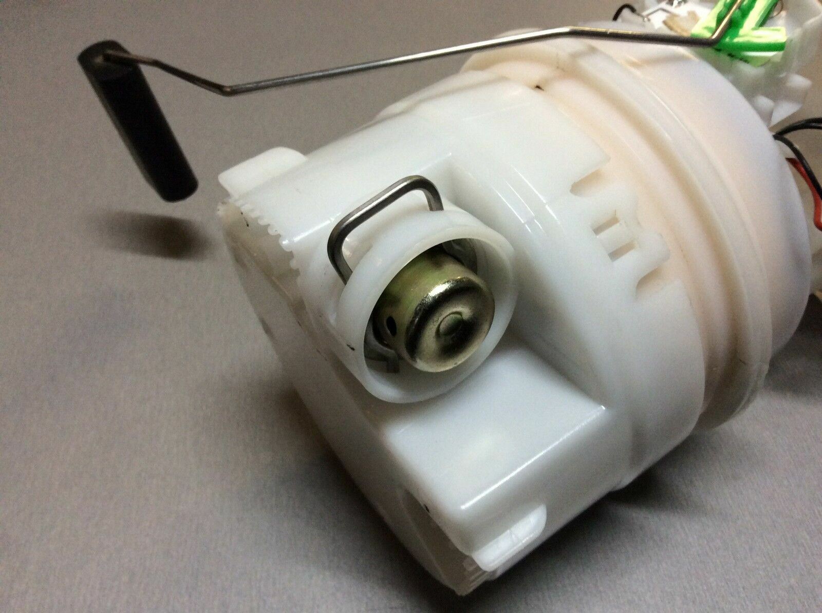 GENUINE QUALYTY FUEL PUMP ASSEMBLY 10/04 on Citroen C5 2.0L RFJ | eBay