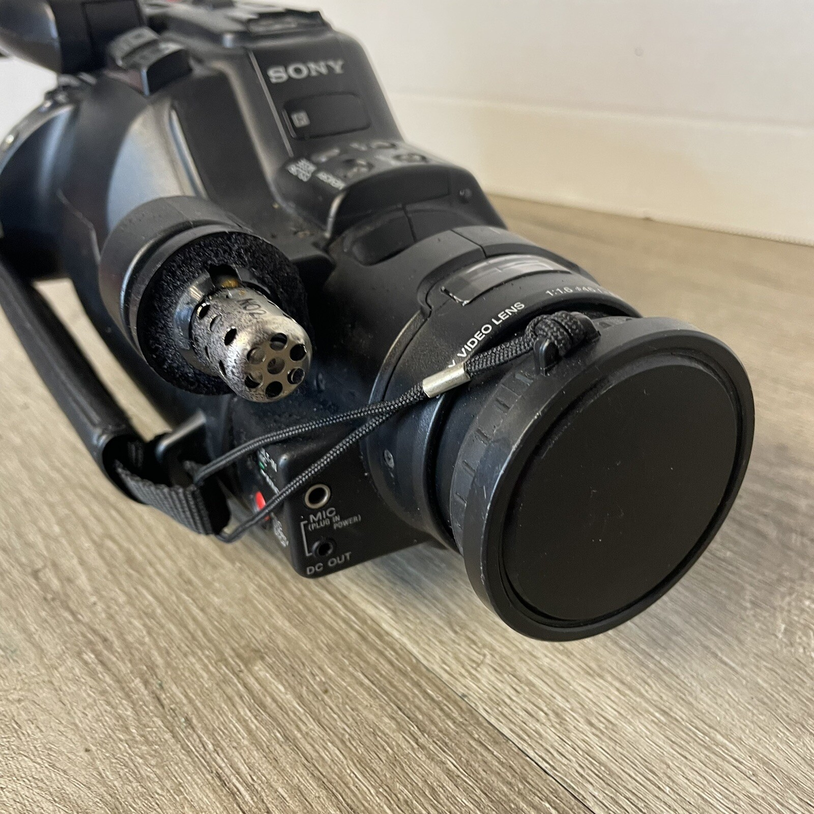 Sony Handycam CCD-F401 Video 8 Camcorder Recorder / Playback Untested ...