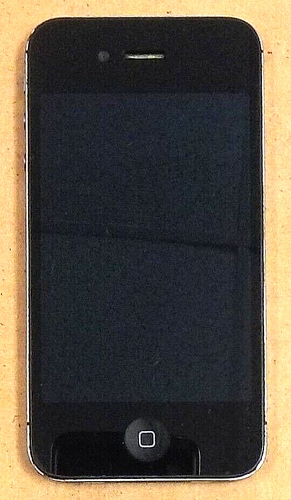 Apple iPhone 4S / A1387 - MD377LL/A - Black and Silver ( Sprint ...