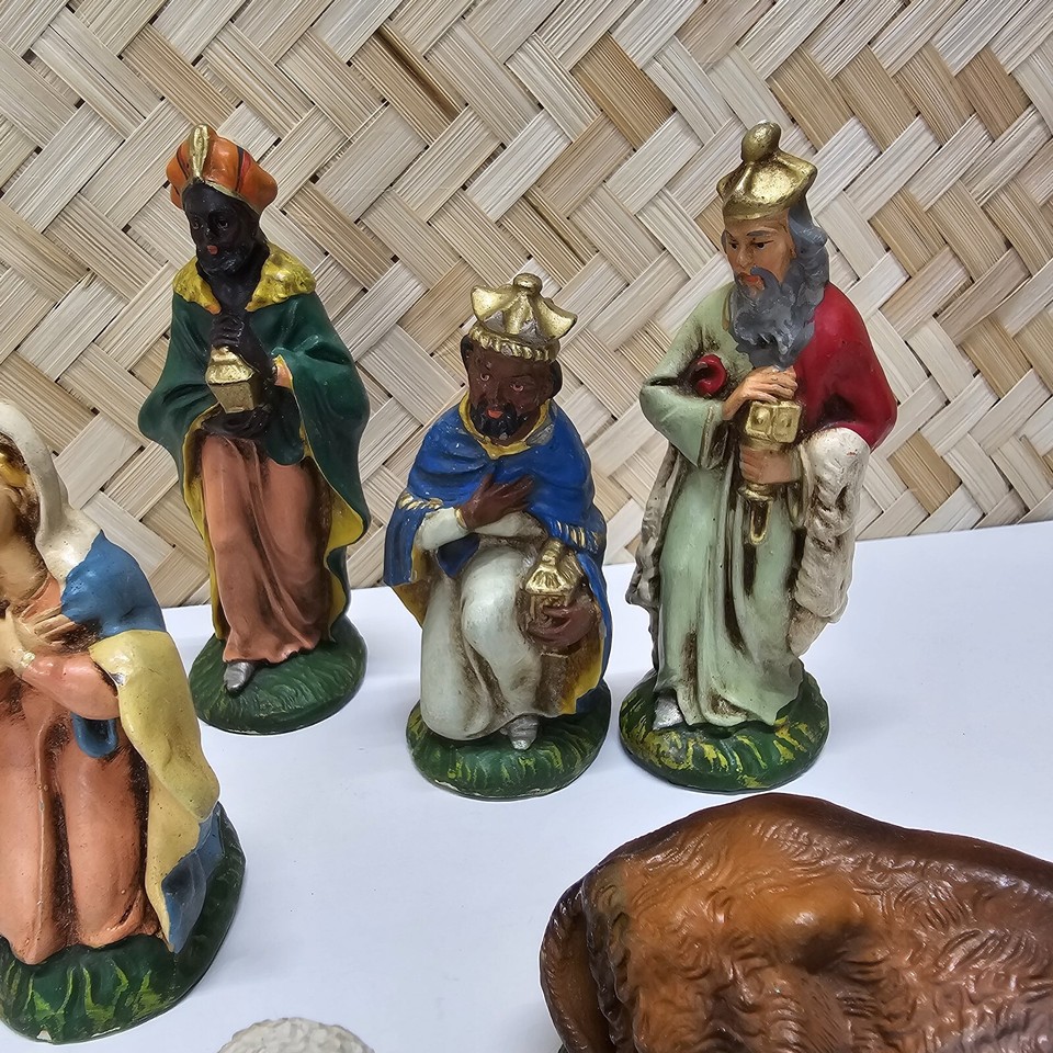 Vintage ITALY Nativity Set 11 pieces Plastic & Chalkware Missing Baby ...
