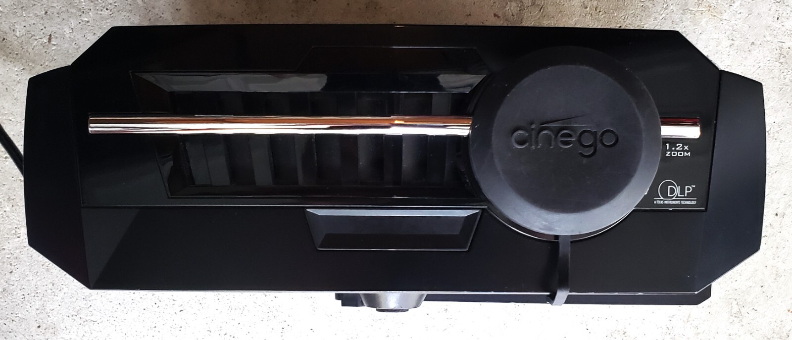 *L@@K CINEGO PROJECTOR WITH SUB WOOFER & REMOTE & BRAND NEW EXTRA BULD ...